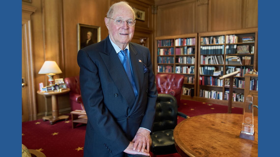 Retired Justice Kennedy laments coarse discourse of Trump era and its ...