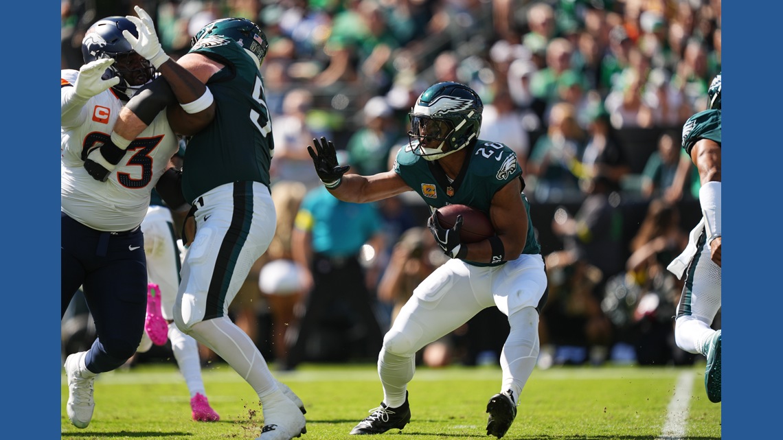 Saquon Barkley struggles to duplicate his 2,000-yard rushing season for defending champion ...