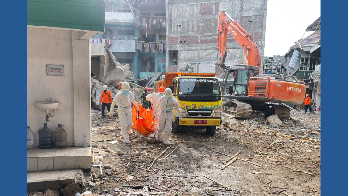 Indonesian rescuers search for missing students after school collapse ...