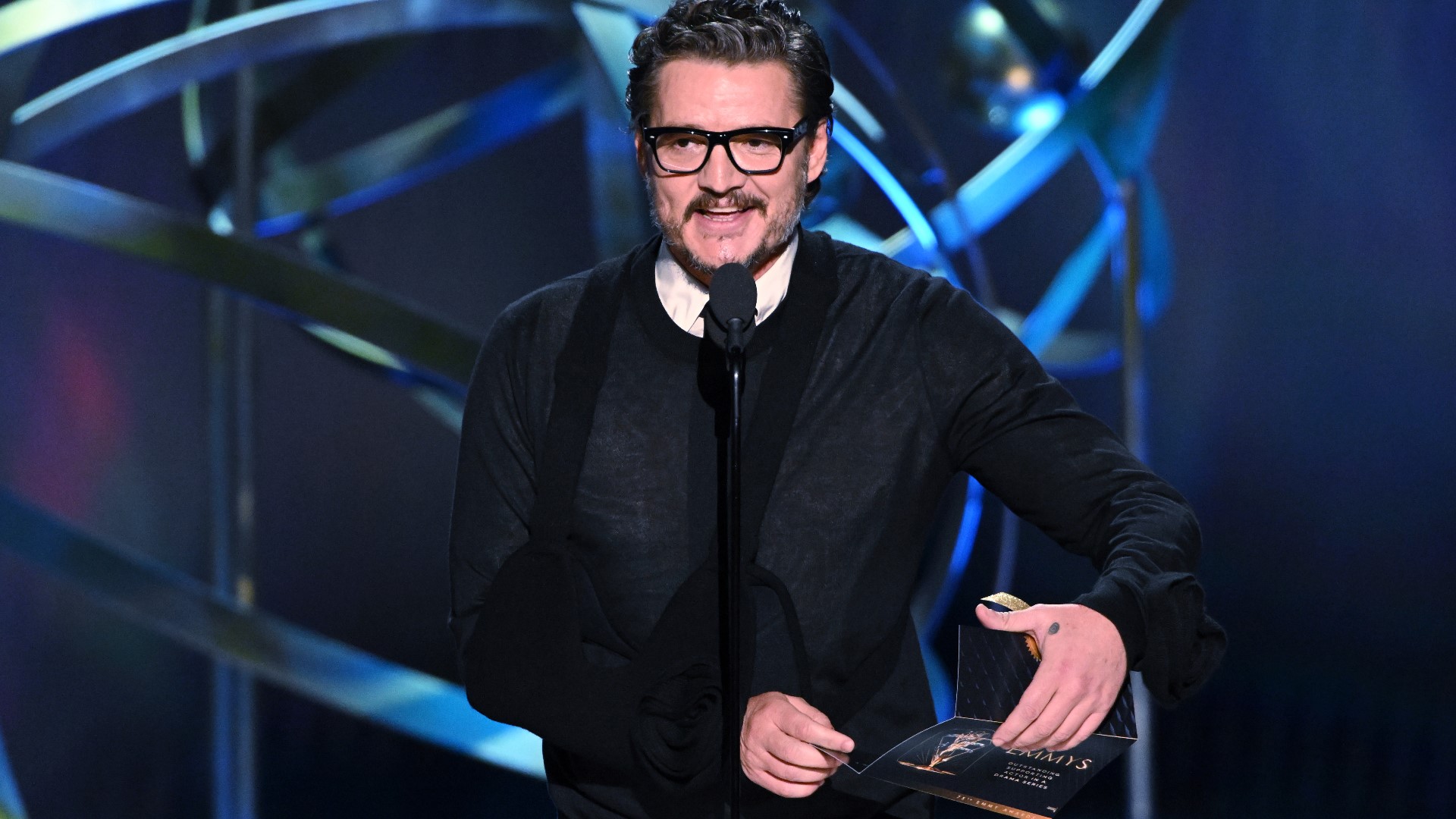 Emmy Awards: Pedro Pascal jokes about shoulder injury | 13newsnow.com