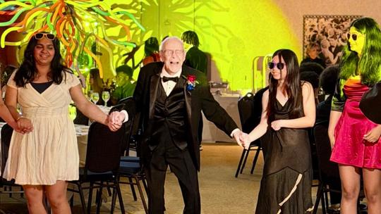 100-year-old WWII veteran finally attends prom more than 80 years later ...