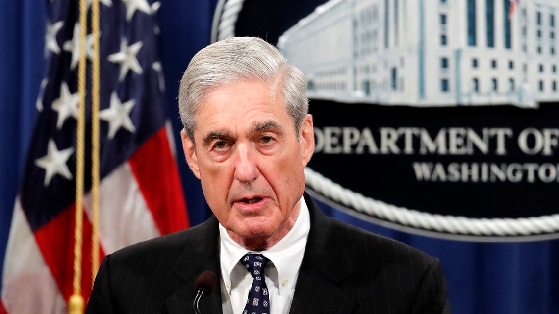 Mark Hamill, Julia Louis-Dreyfus and more celebrities staging play ...