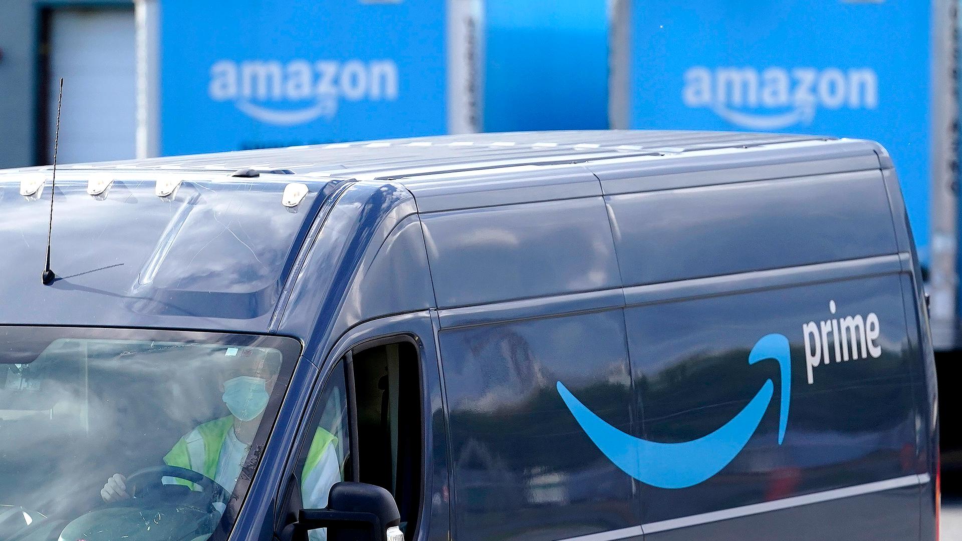 People are getting checks from Amazon in the mail. Yes, they're real ...