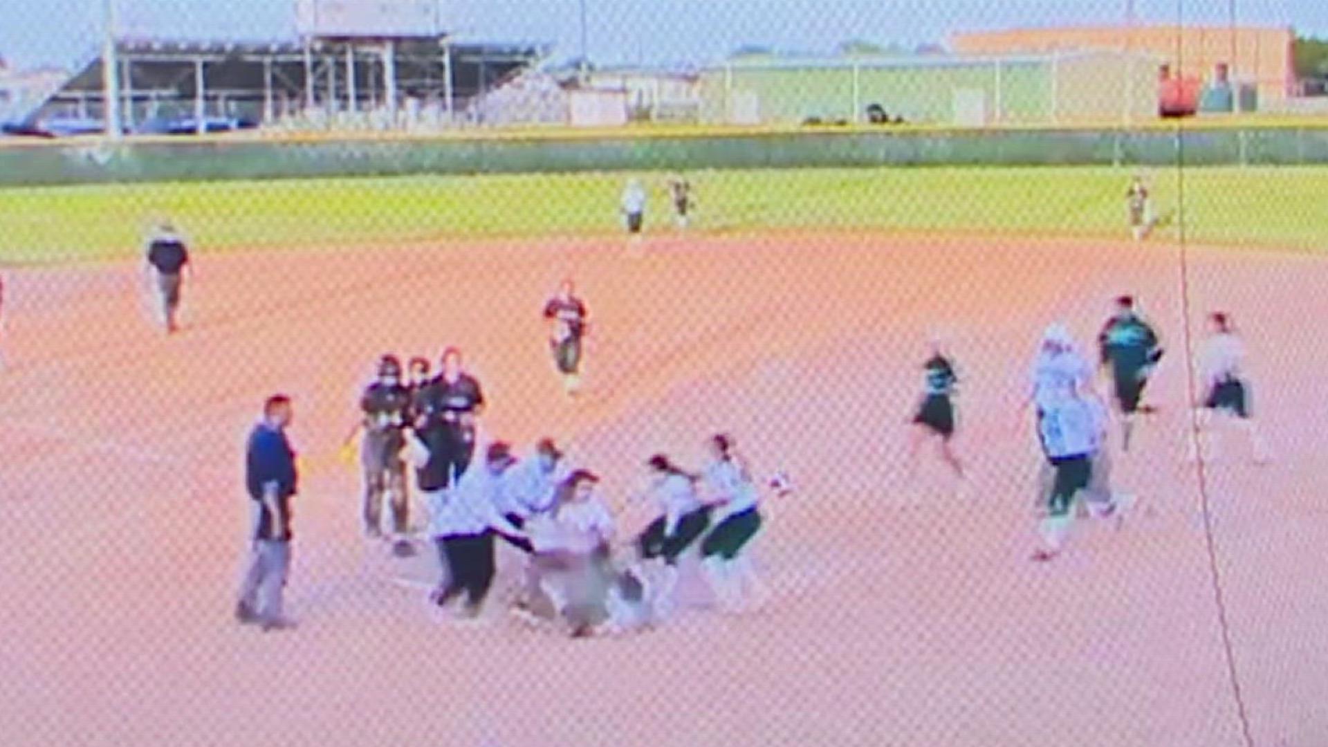 Coach and her mother arrested after viral Texas softball game brawl ...