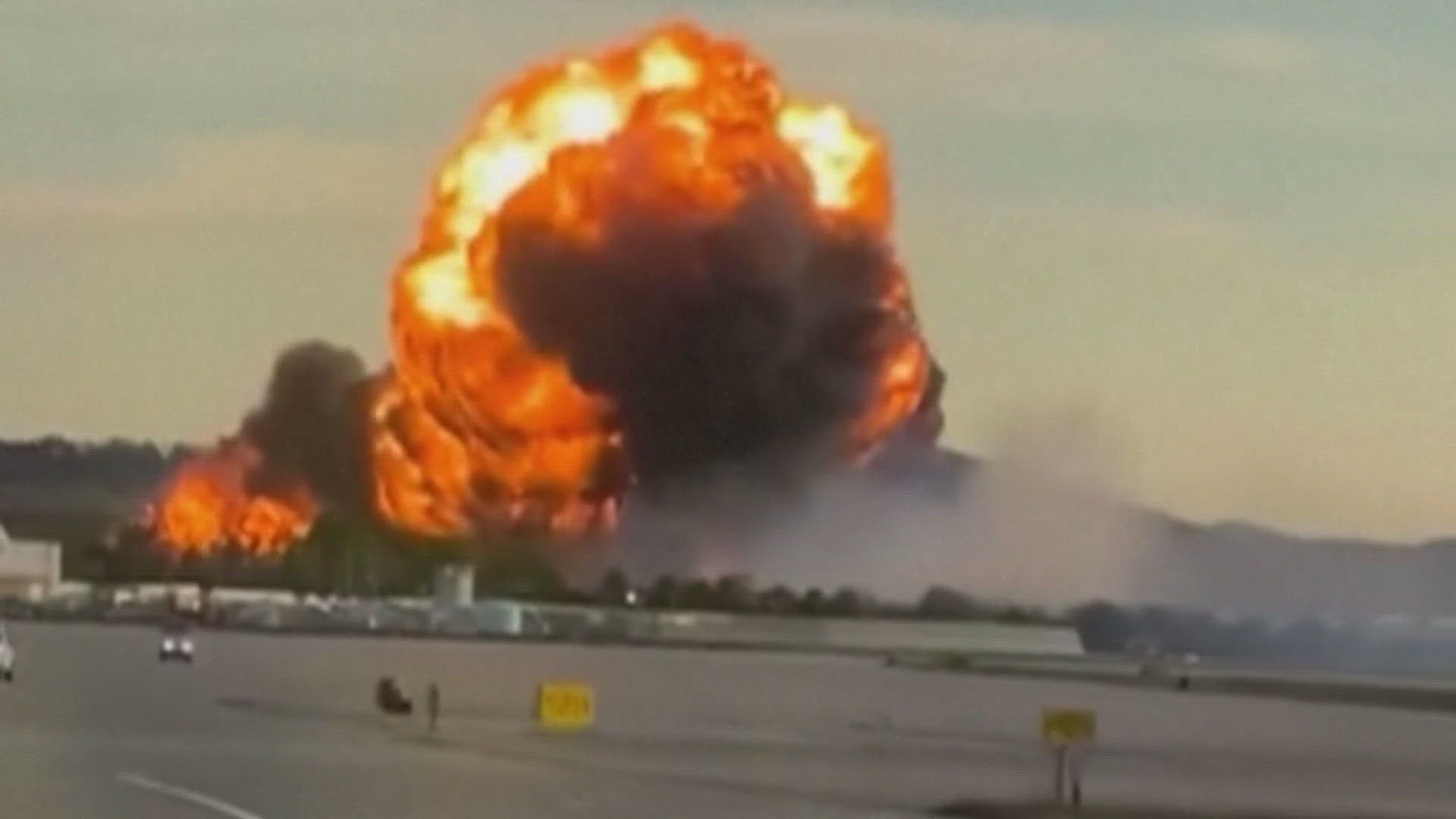 12 dead after engine fell off UPS plane that crashed and exploded in ...