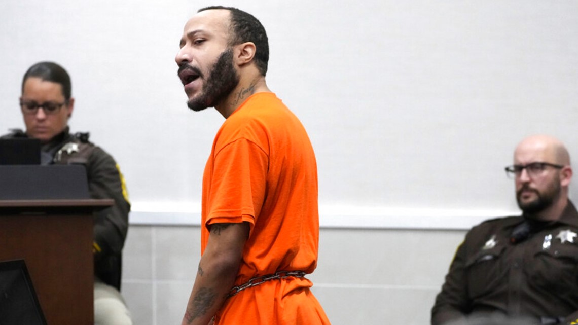 Darrell Brooks sentenced to life for Waukesha parade tragedy ...