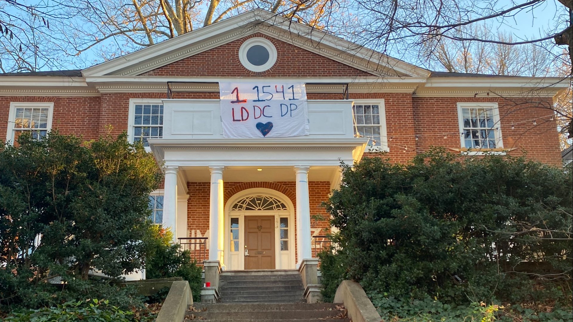 Live Updates: 3 dead, 2 hurt in University of Virginia shooting ...