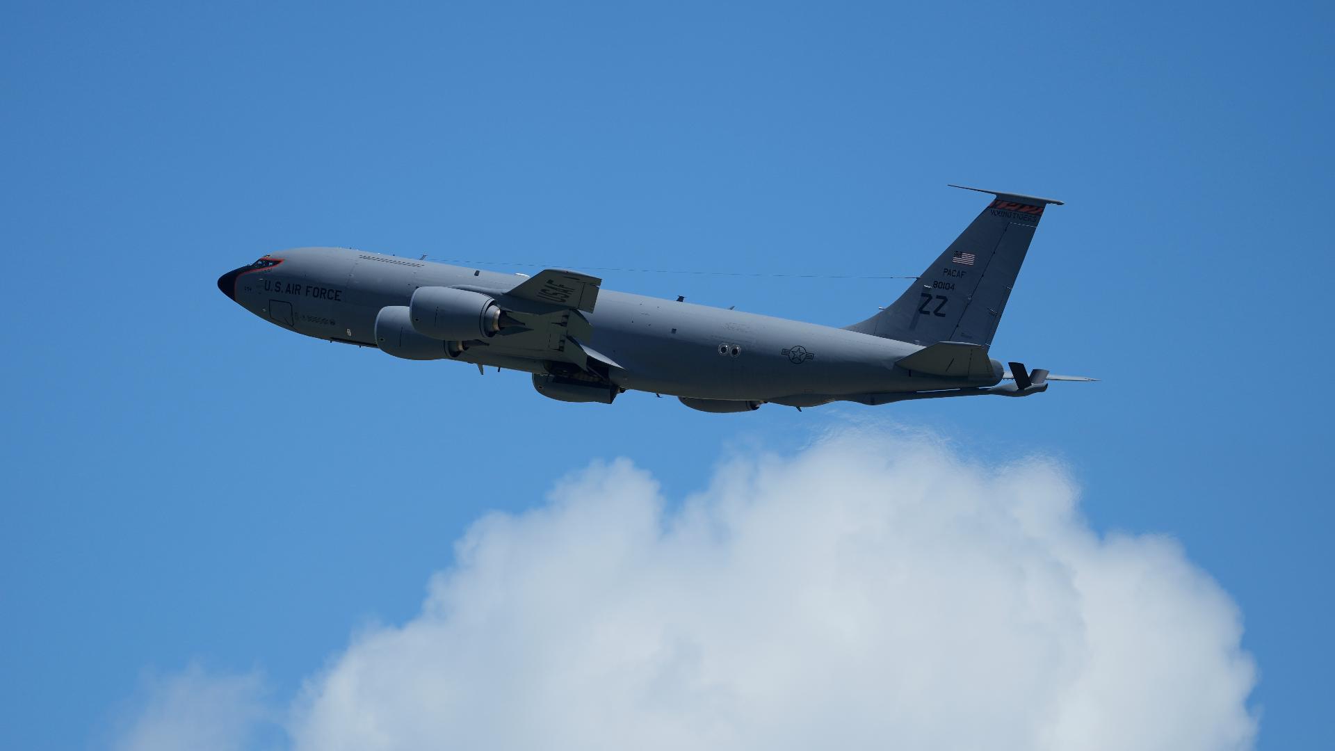 US military refueling plane goes down in Iraq and rescue is underway ...