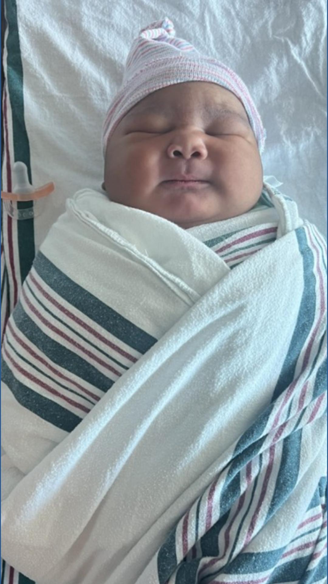 Tampa Bay-area family celebrates birth of 13-pound baby | 13newsnow.com