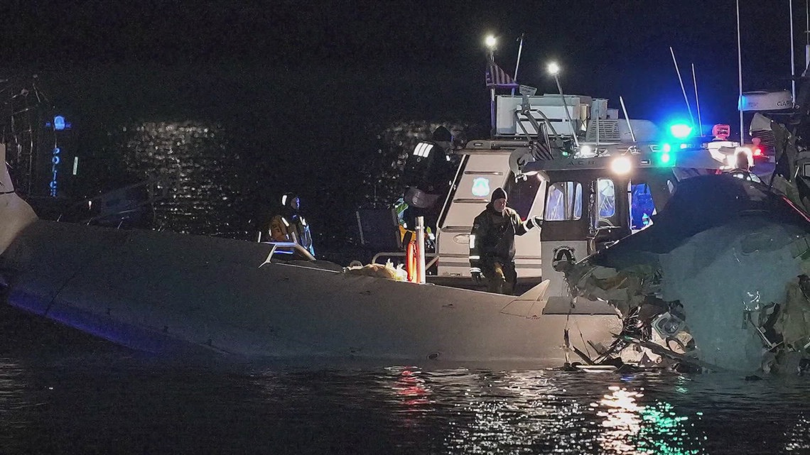 TIMELINE: What led to the fatal DC crash between plane, helicopter ...