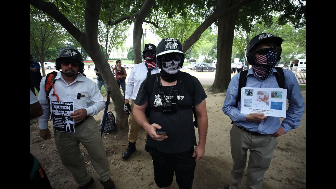 Unite the Right Rally largely outnumbered by counter-protesters ...