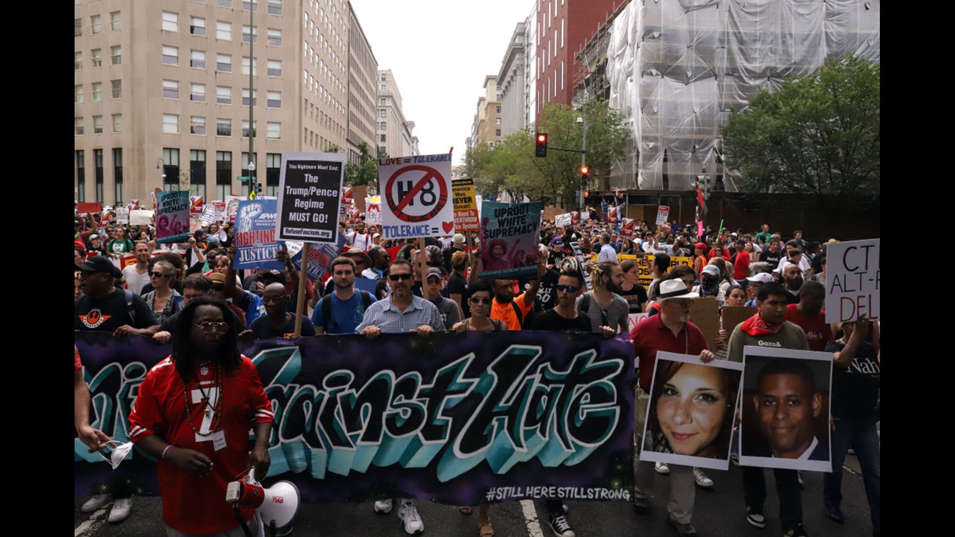 Unite the Right Rally largely outnumbered by counter-protesters ...