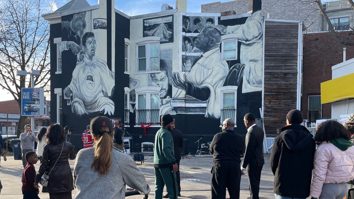 New John Lewis mural unveiled in SE DC | 13newsnow.com