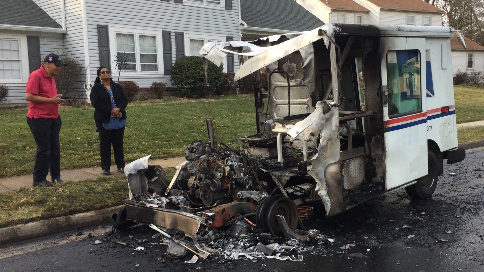 USPS truck catches fire while delivering mail in Virginia | 13newsnow.com