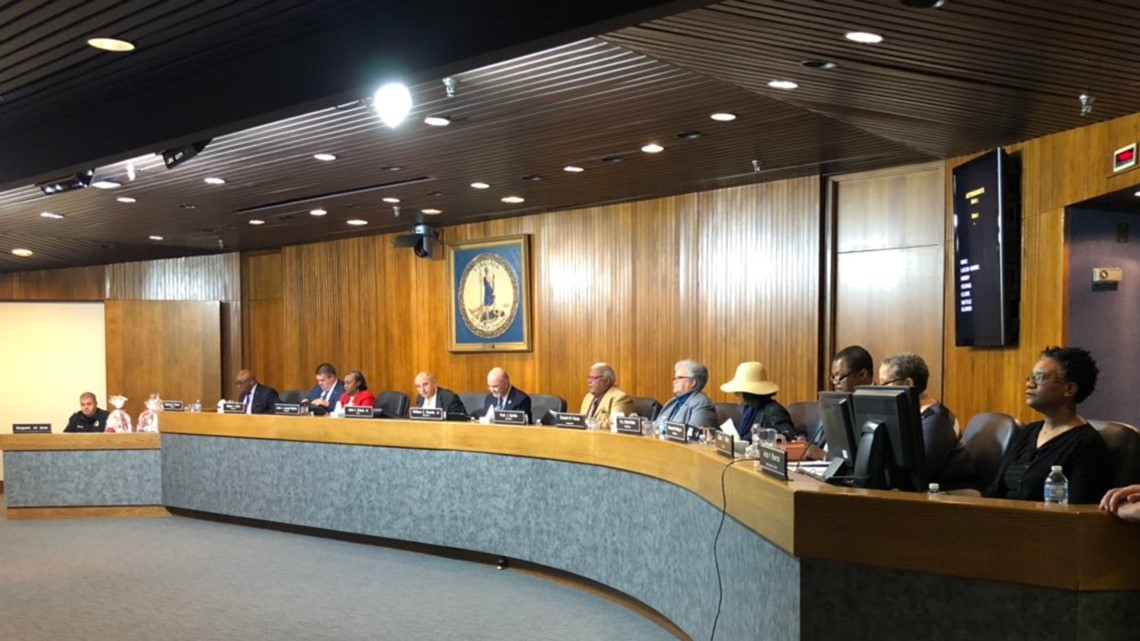 Residents pack Portsmouth council meeting to support Tonya Chapman ...