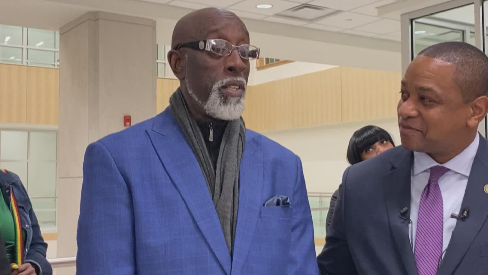 Donovon Lynch's father reacts to Virginia Beach lawsuit settlement ...