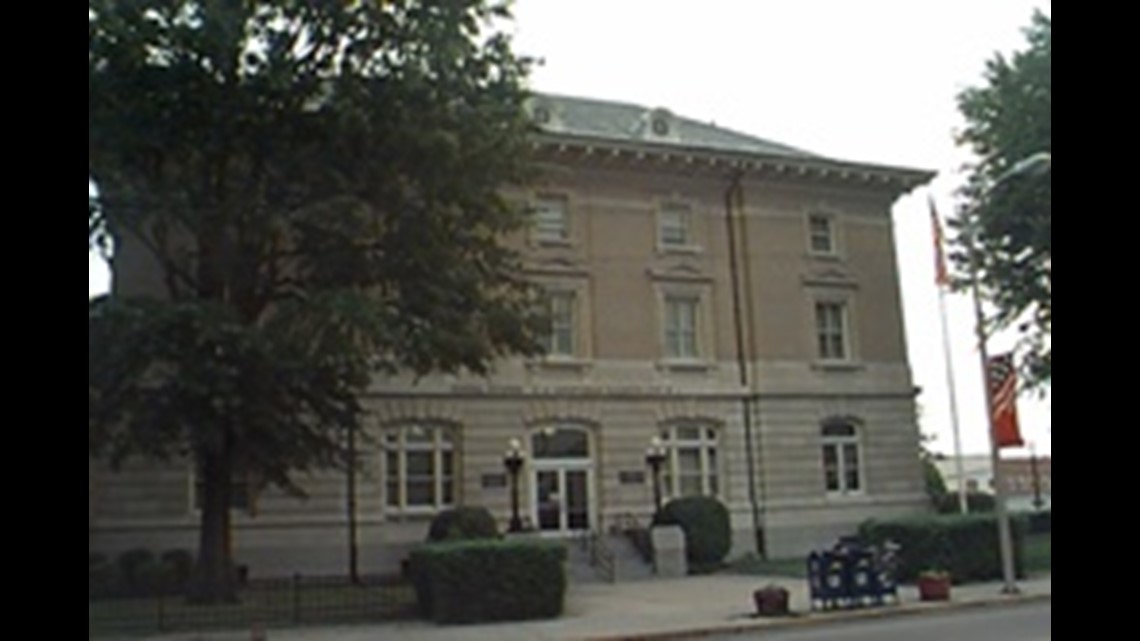 Elizabeth City fights to keep downtown post office | 13newsnow.com