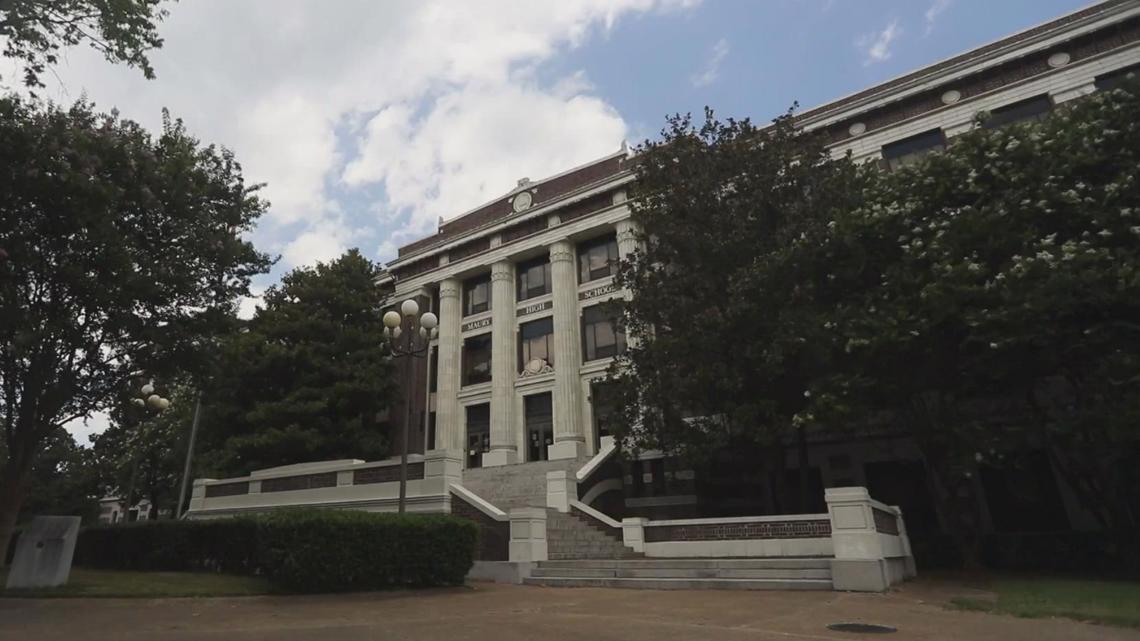 Norfolk School Board votes to consider new proposals to rebuild Maury ...