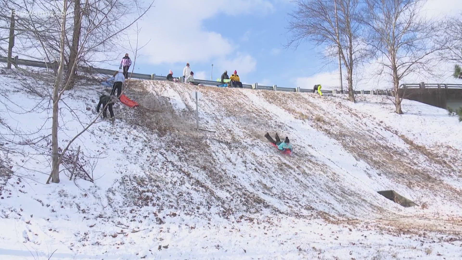 Snow, ice prompts Thursday closures, delays in coastal Virginia, North ...