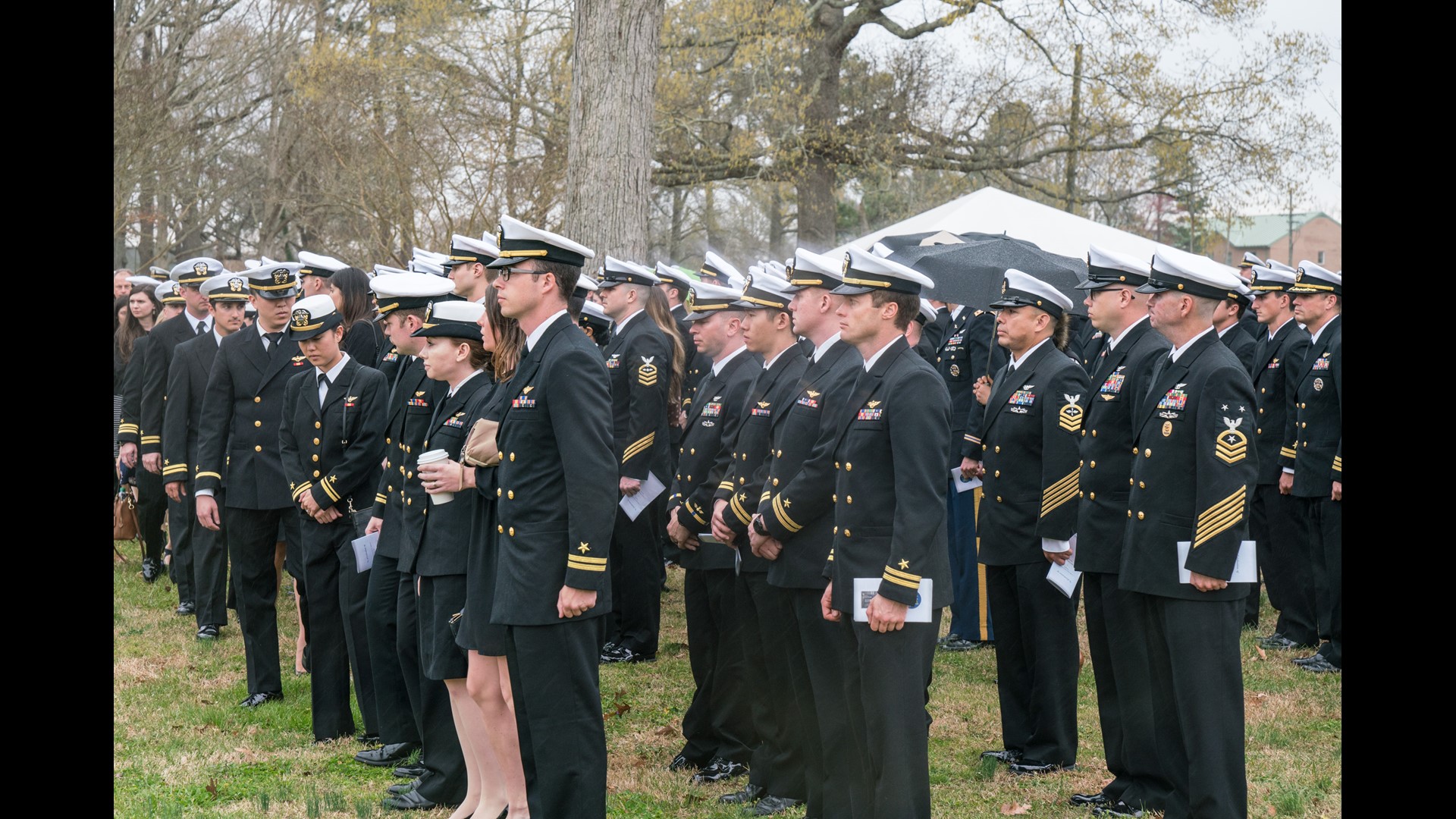 PHOTOS: Memorial for fallen Navy aviators | 13newsnow.com