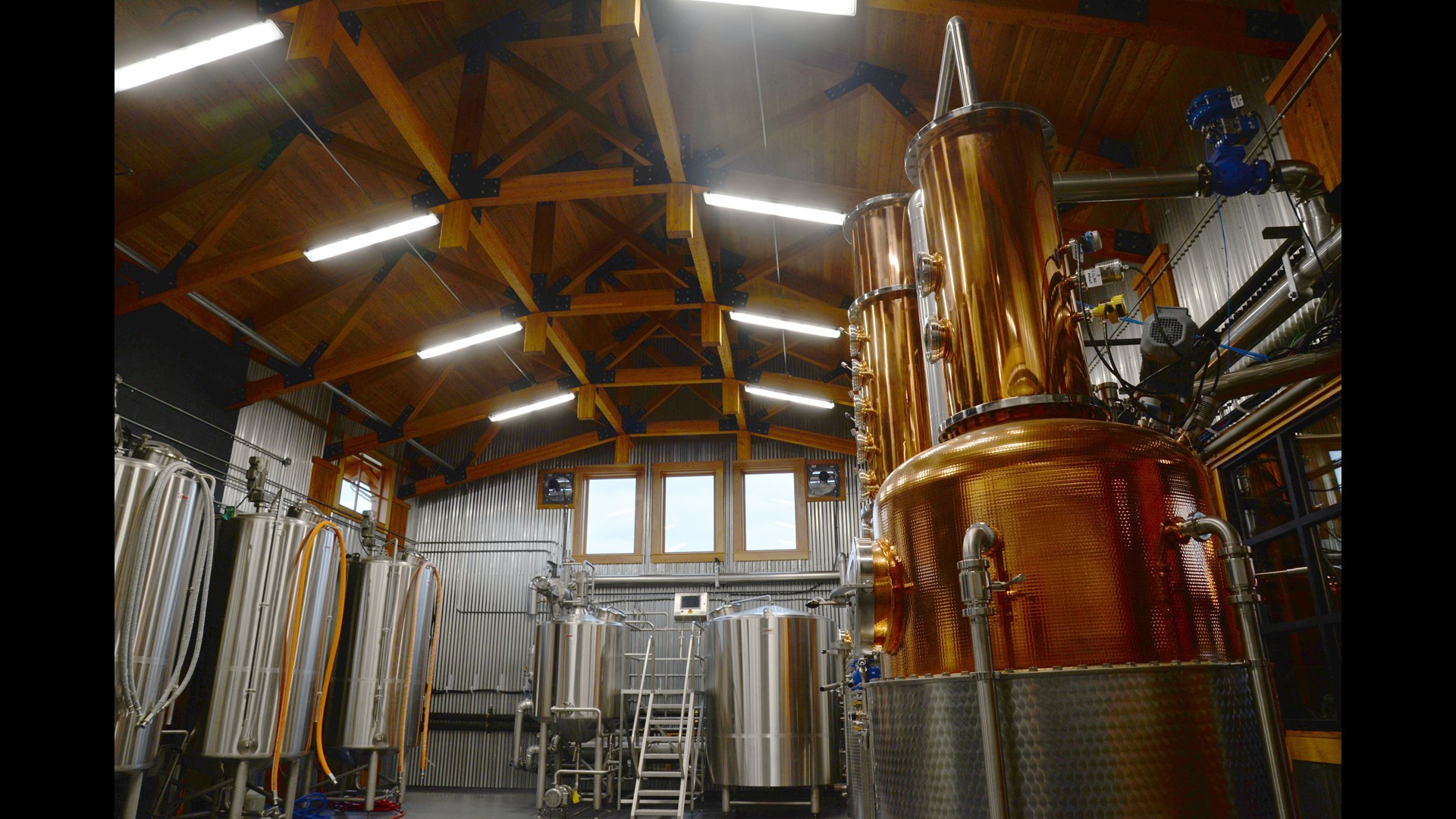 Devils Backbone Brewing introduces distillery | 13newsnow.com