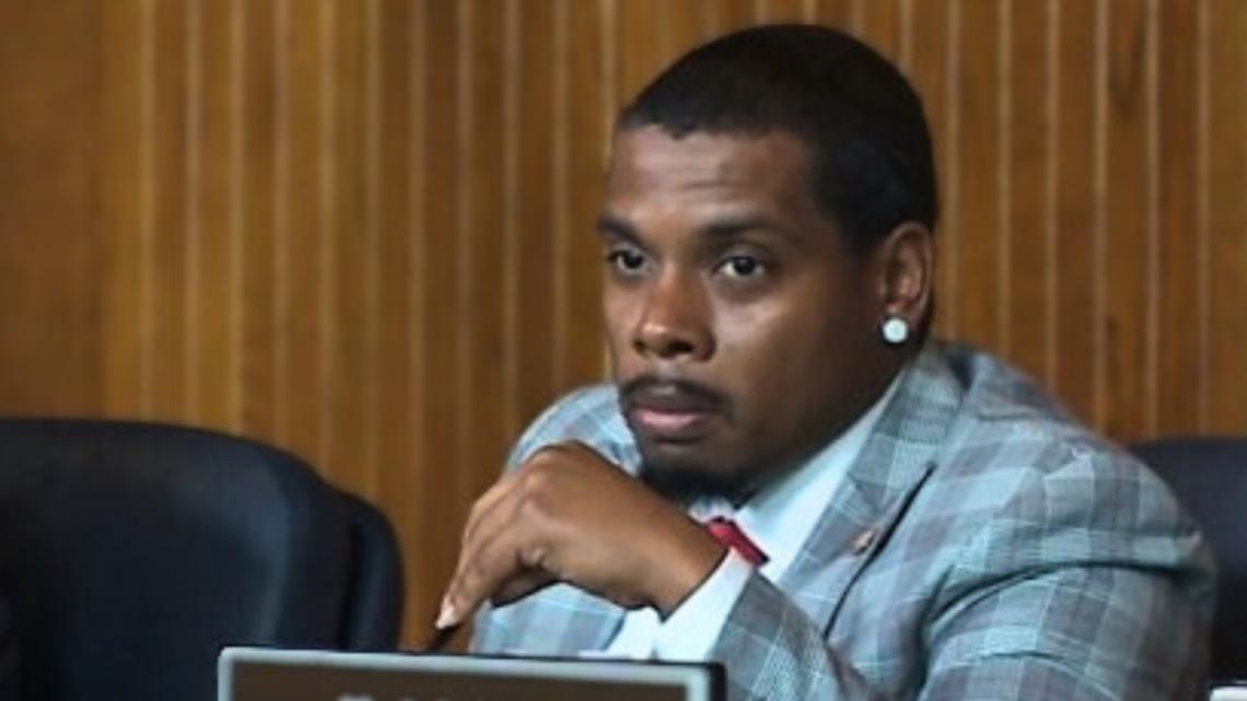 Ex-councilman De'Andre Barnes back in court in assault case | 13newsnow.com