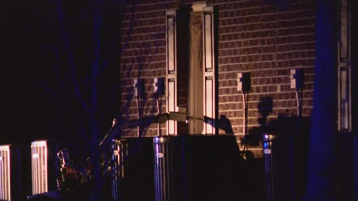 Police, SWAT team at barricade situation in Virginia Beach | 13newsnow.com