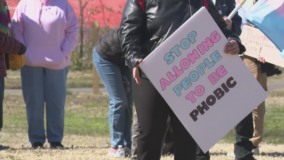 Trans youth rally held in Norfolk | 13newsnow.com