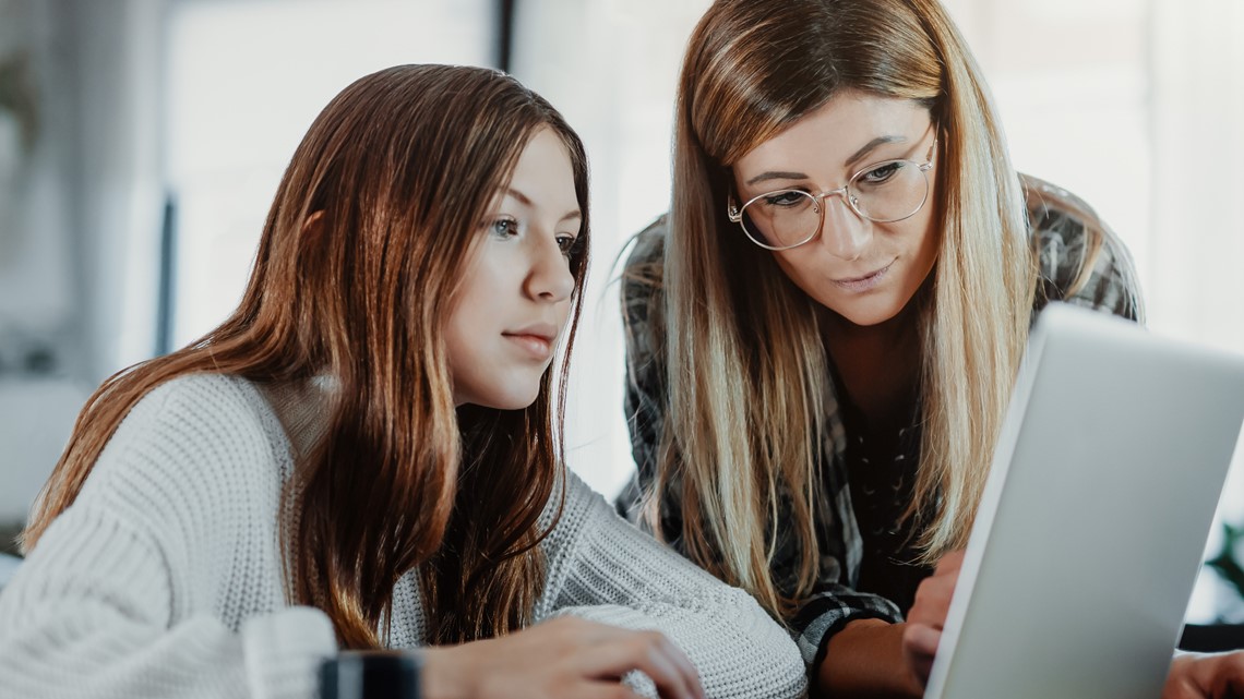 Parents planning to juggle a full-time job with kids online learning ...