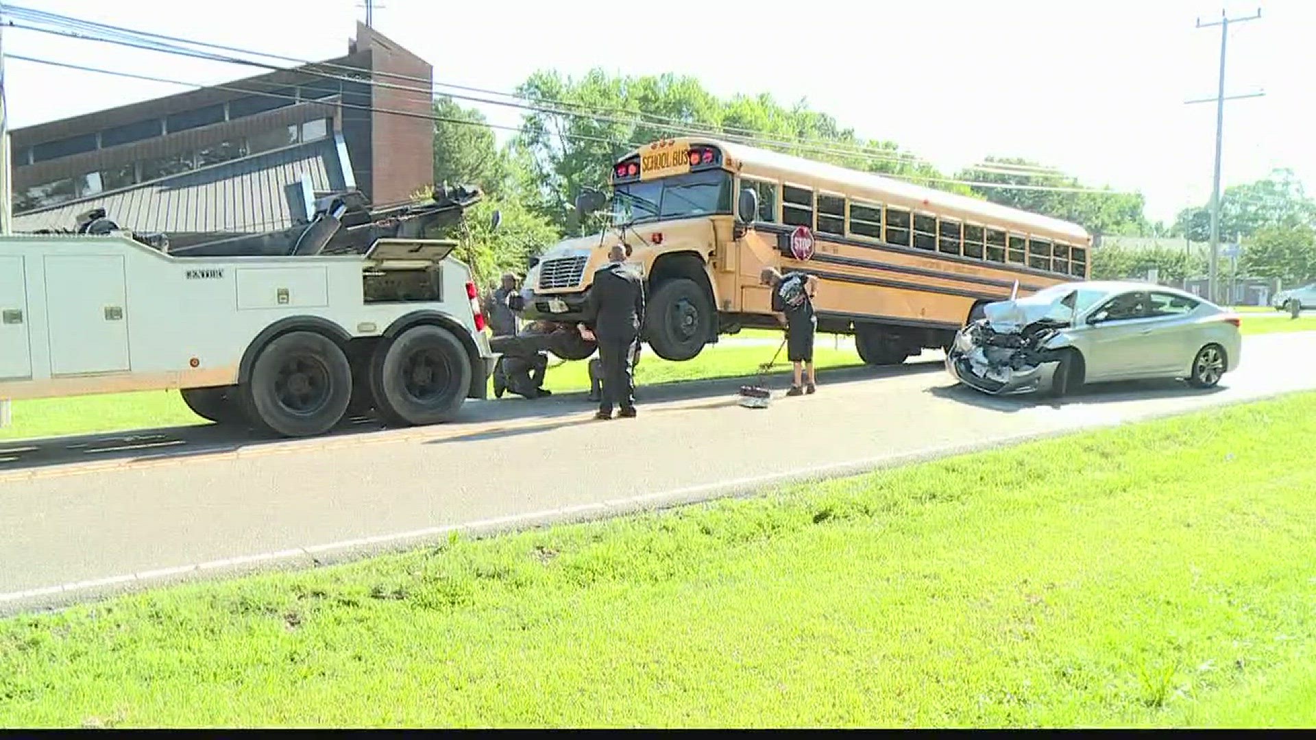 Chesapeake school bus involved in crash | 13newsnow.com