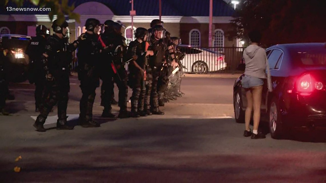Town Center protesters break Virginia Beach curfew | 13newsnow.com