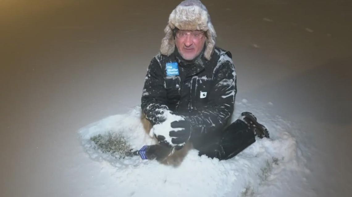 Jim Cantore visits Virginia Beach for snow storm coverage | 13newsnow.com