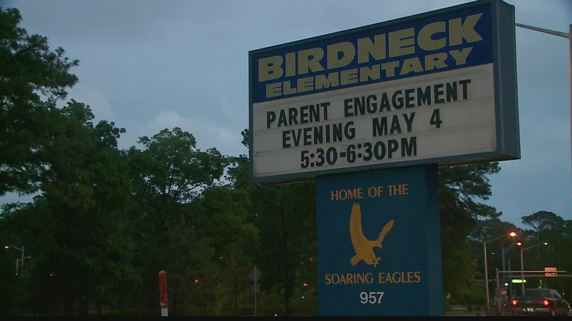 Mother claims elementary school didn't call her after daughter was hurt ...