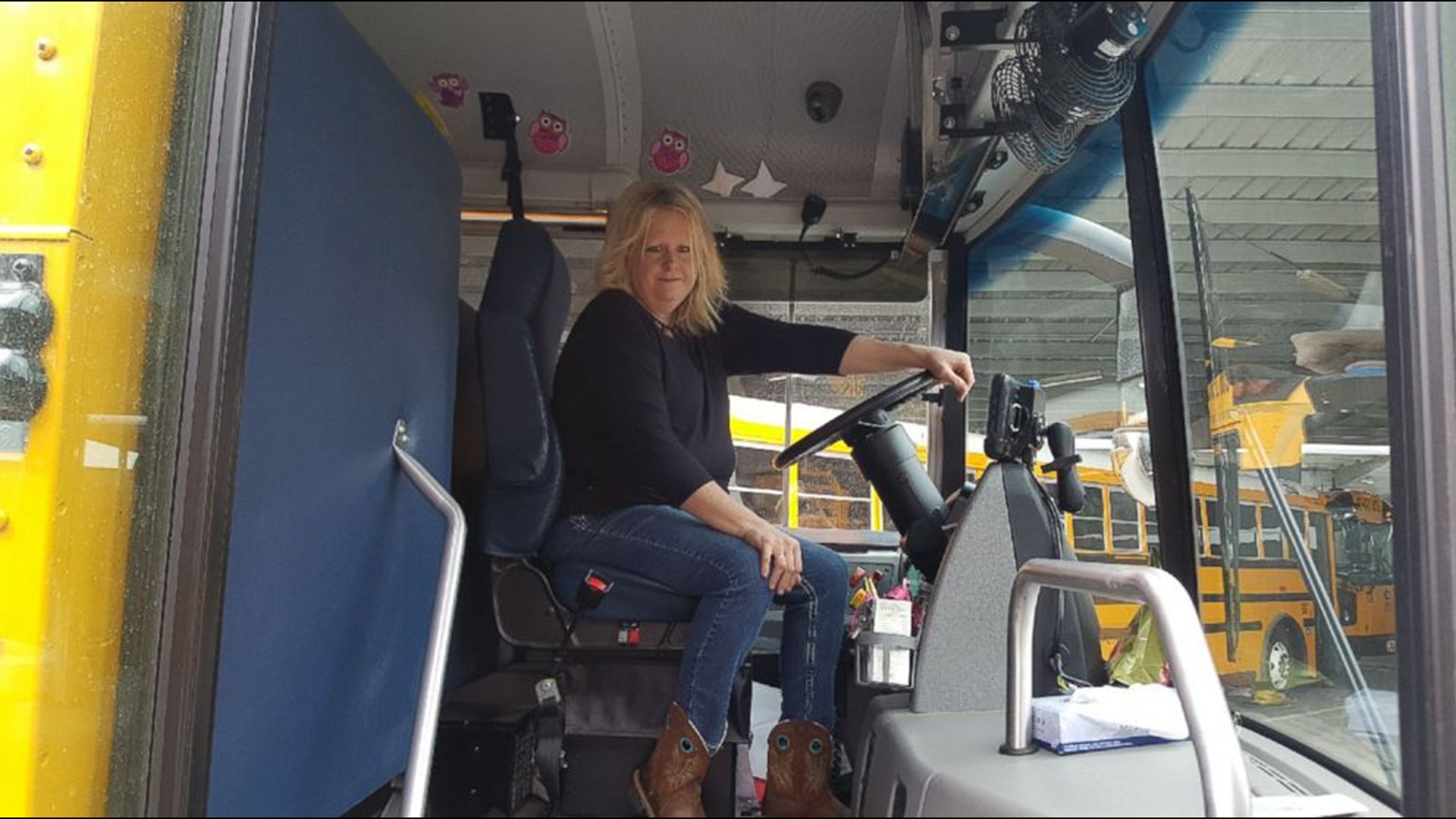 School bus driver braids hair every morning for student who lost her ...