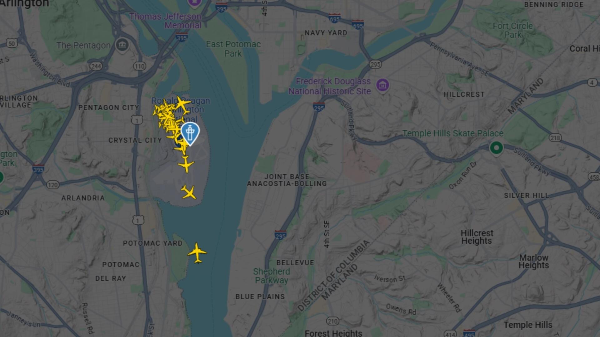 Near miss at DCA between Delta flight and Air Force jet from Langley ...