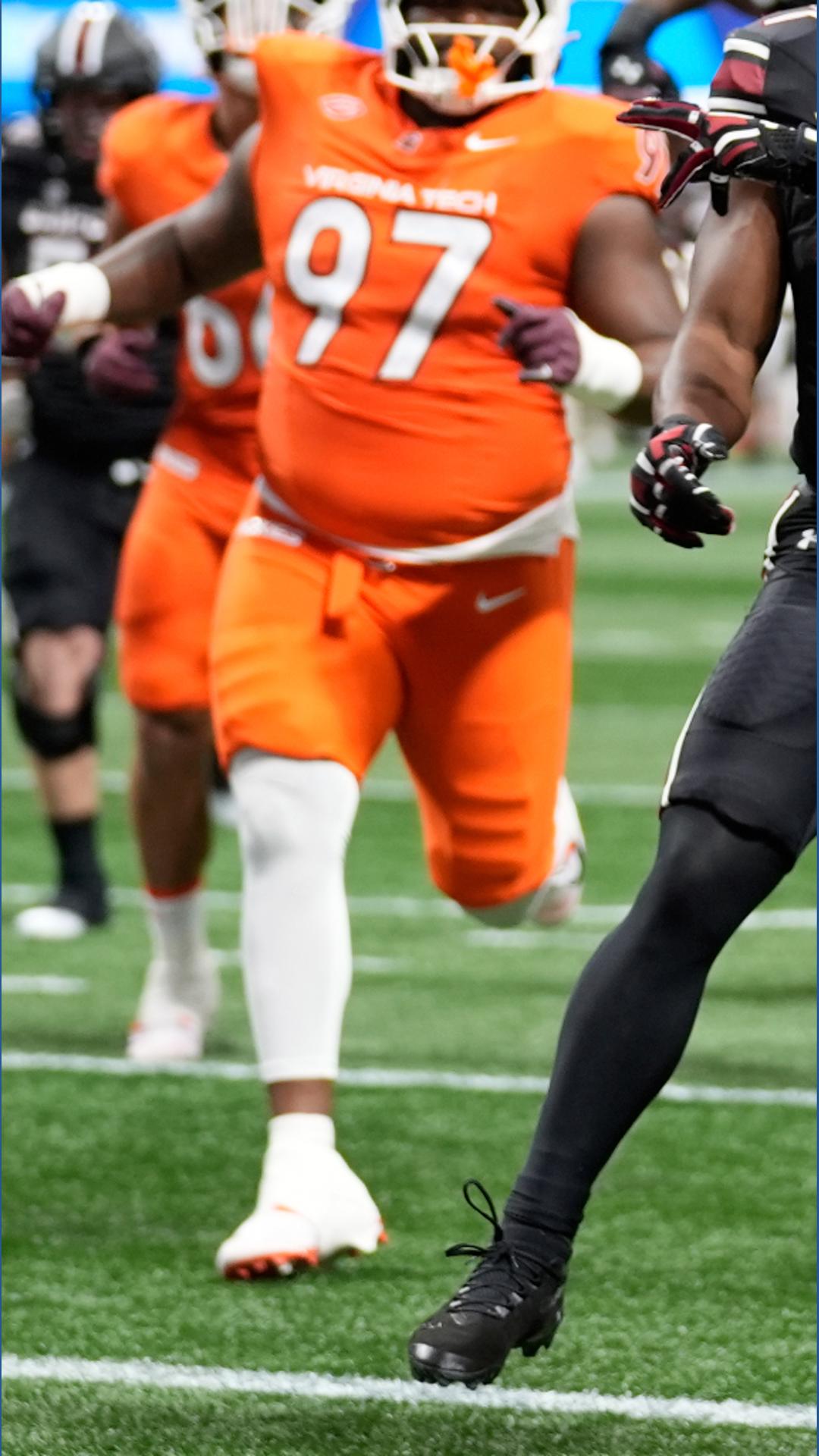 Swain’s punt return sparks South Carolina past Virginia Tech, 24–11, in ...
