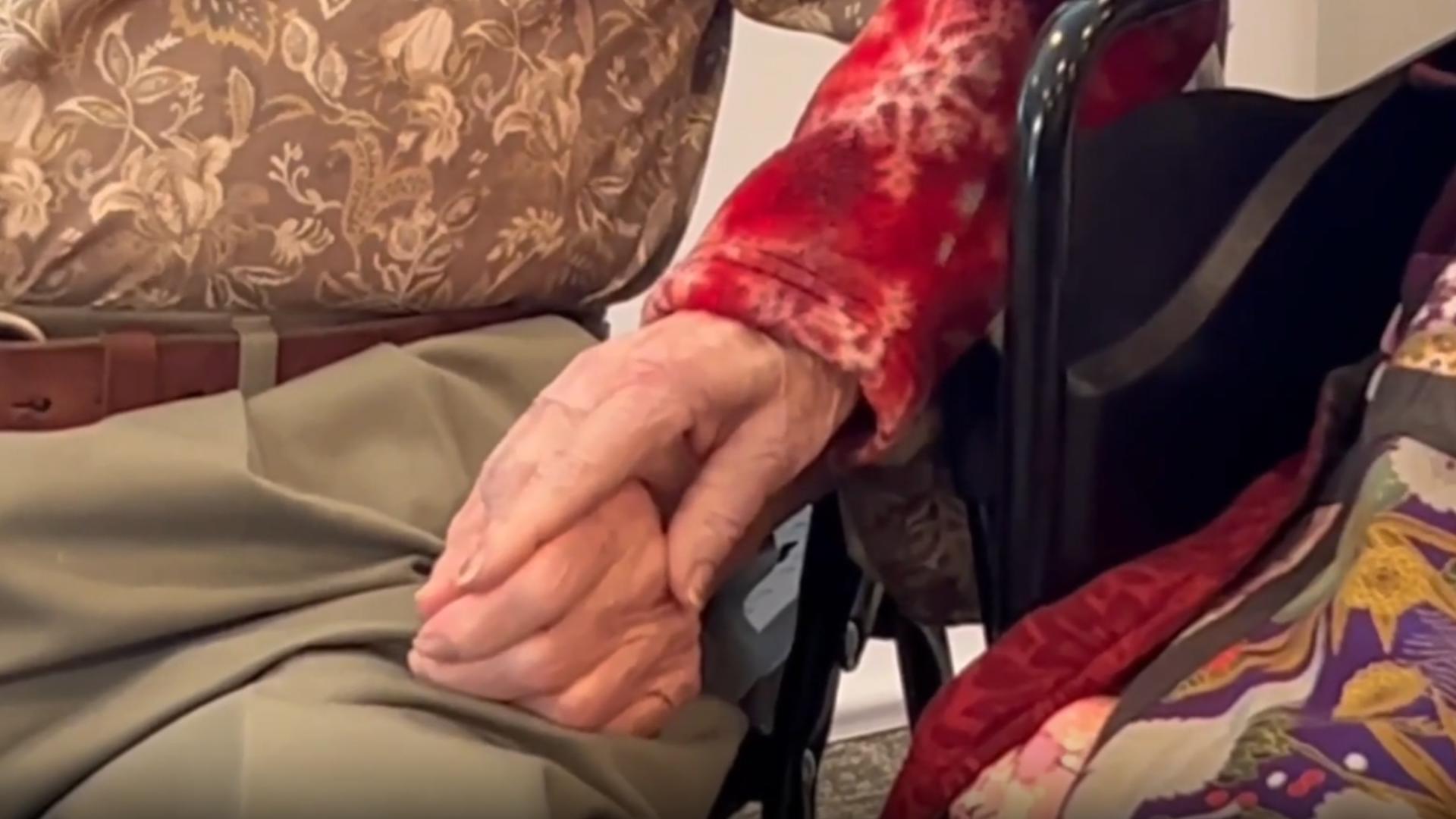 After 40 years apart, childhood sweethearts rekindled their love at ...