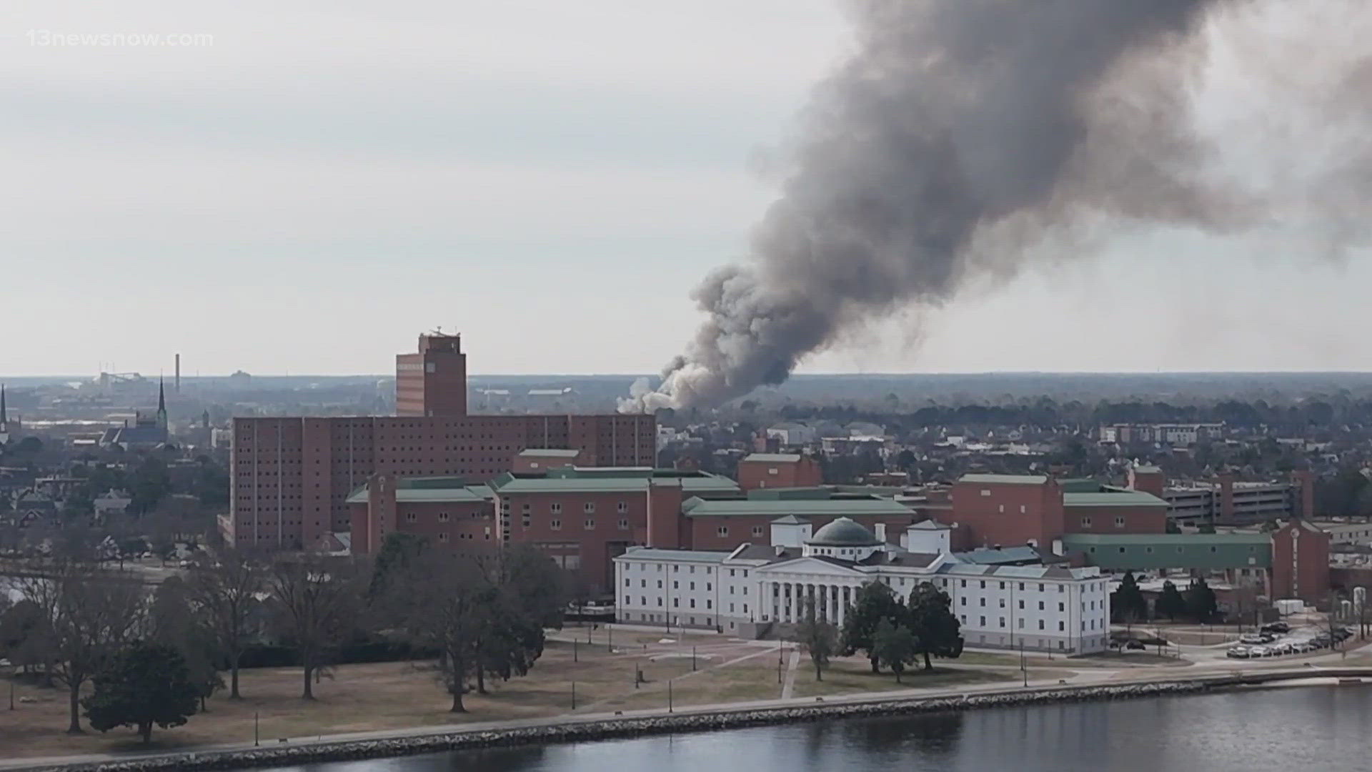 80 firefighters battling large warehouse fire in Portsmouth, Va ...