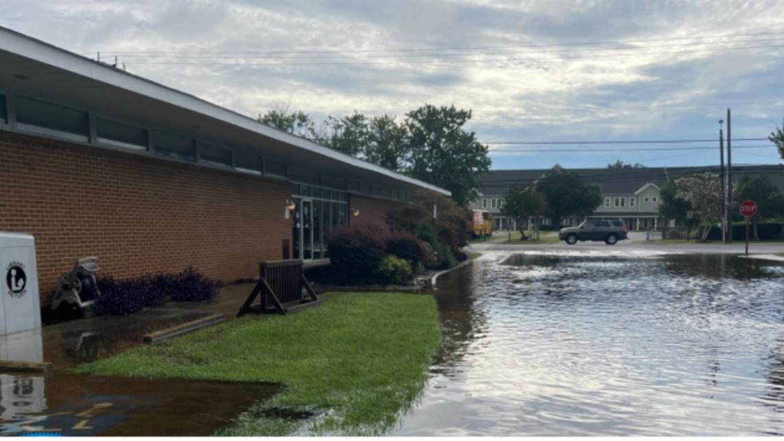 Manteo Library closed due to flooding | 13newsnow.com