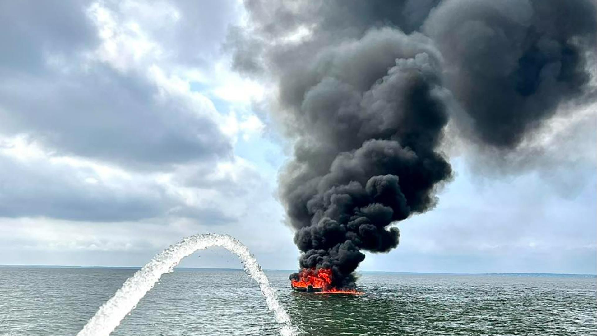 Boat fire near James River Bridge causes multi-agency response ...