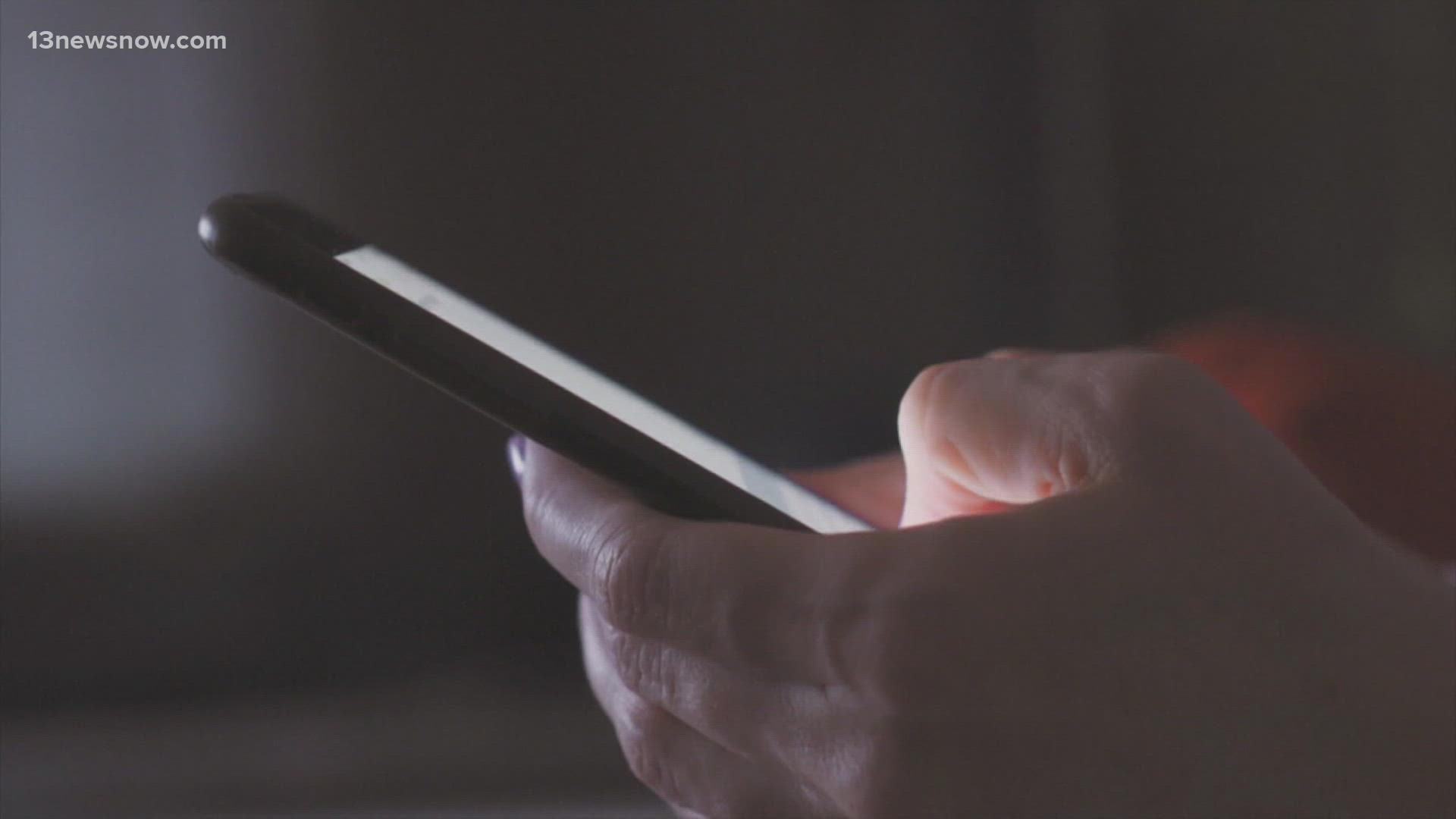 Virginia Beach School Board votes to ban cellphones in class ...