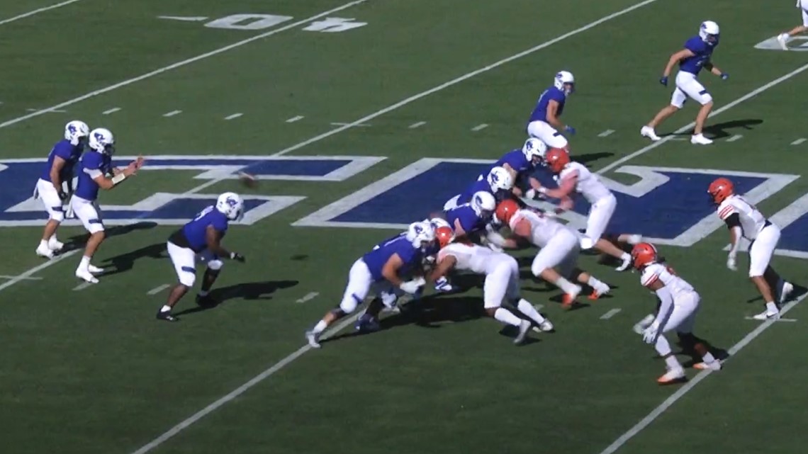 Connor Barry shines in first start, leading Captains to 49-17 victory ...