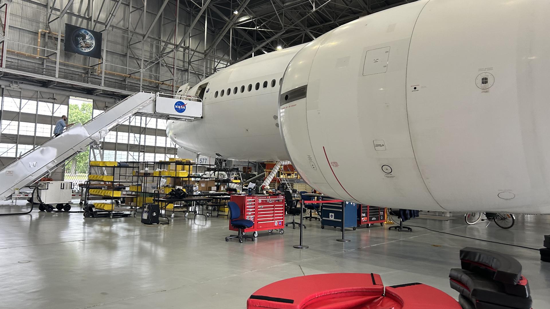 Boeing 777 converted into NASA's new Airborne Science Laboratory ...