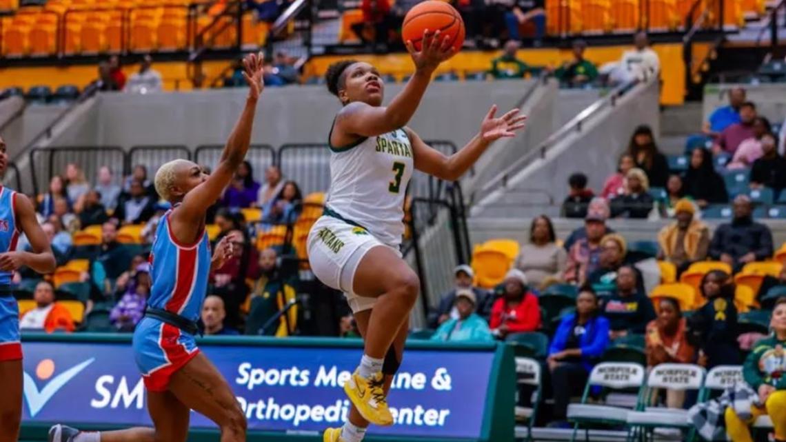 Johnson's 31 points helps lead Spartan women to 11th straight win as ...