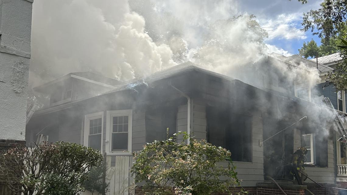 Norfolk house fire injures firefighter on East 40th Street | 13newsnow.com