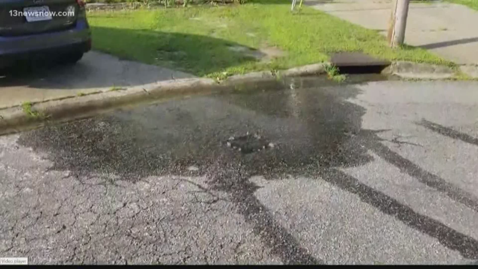 Grease blockage causes sewage to overflow Norfolk streets | 13newsnow.com