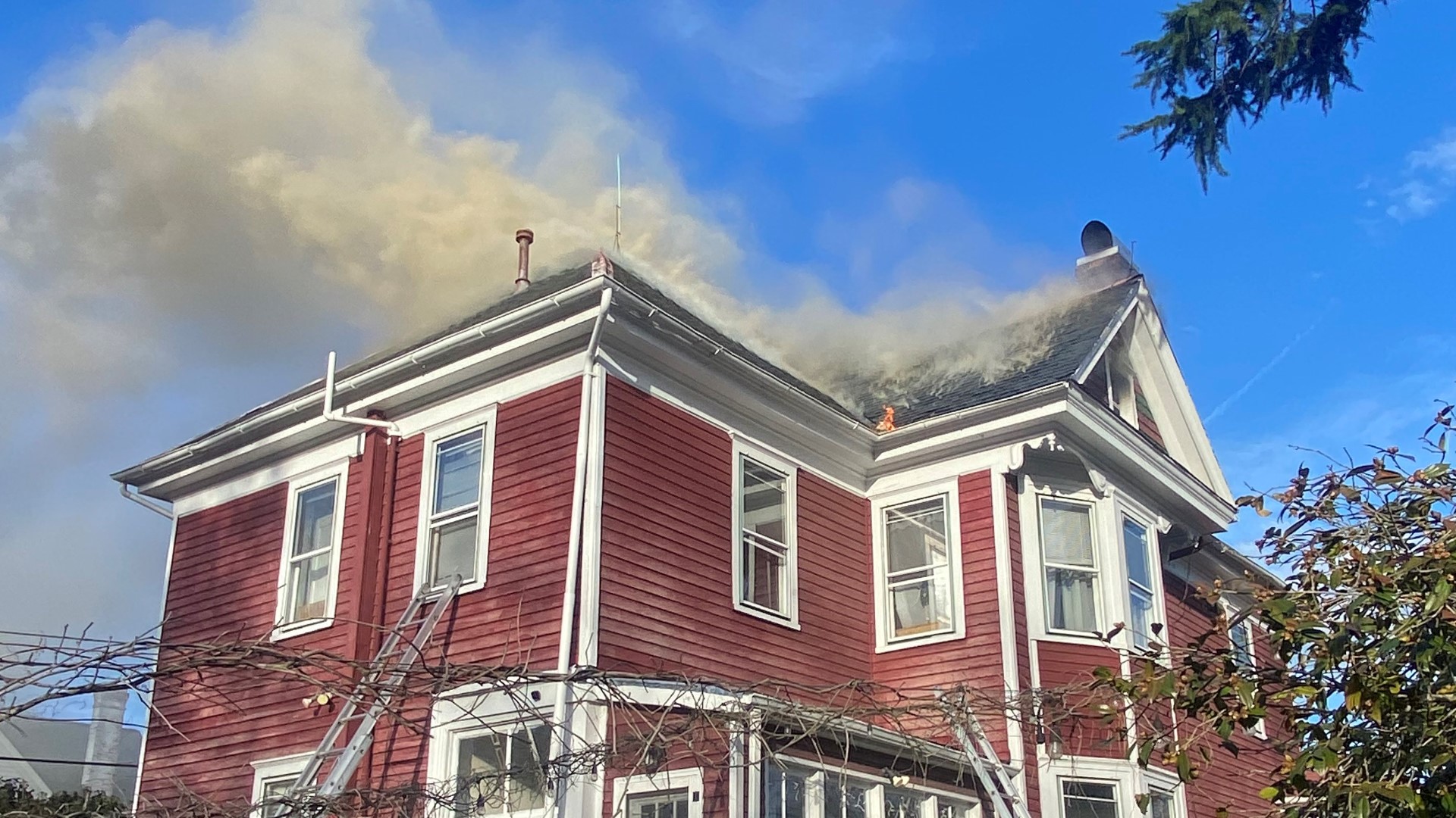 No injuries in house fire in Port Norfolk section of Portsmouth ...