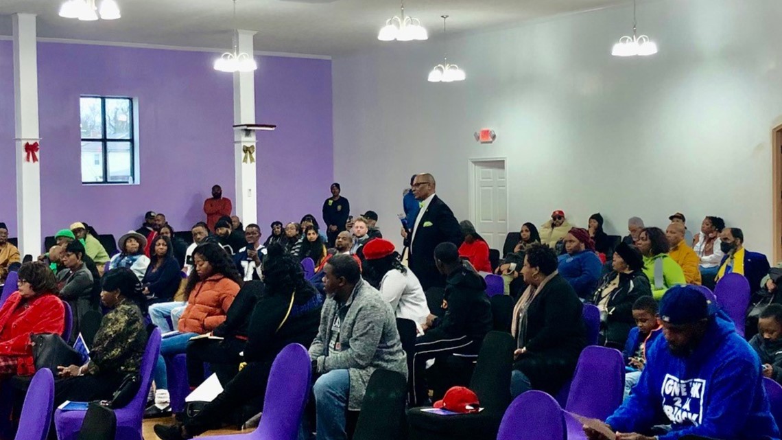 Newport News community gathers for peace rally, searches for gun ...