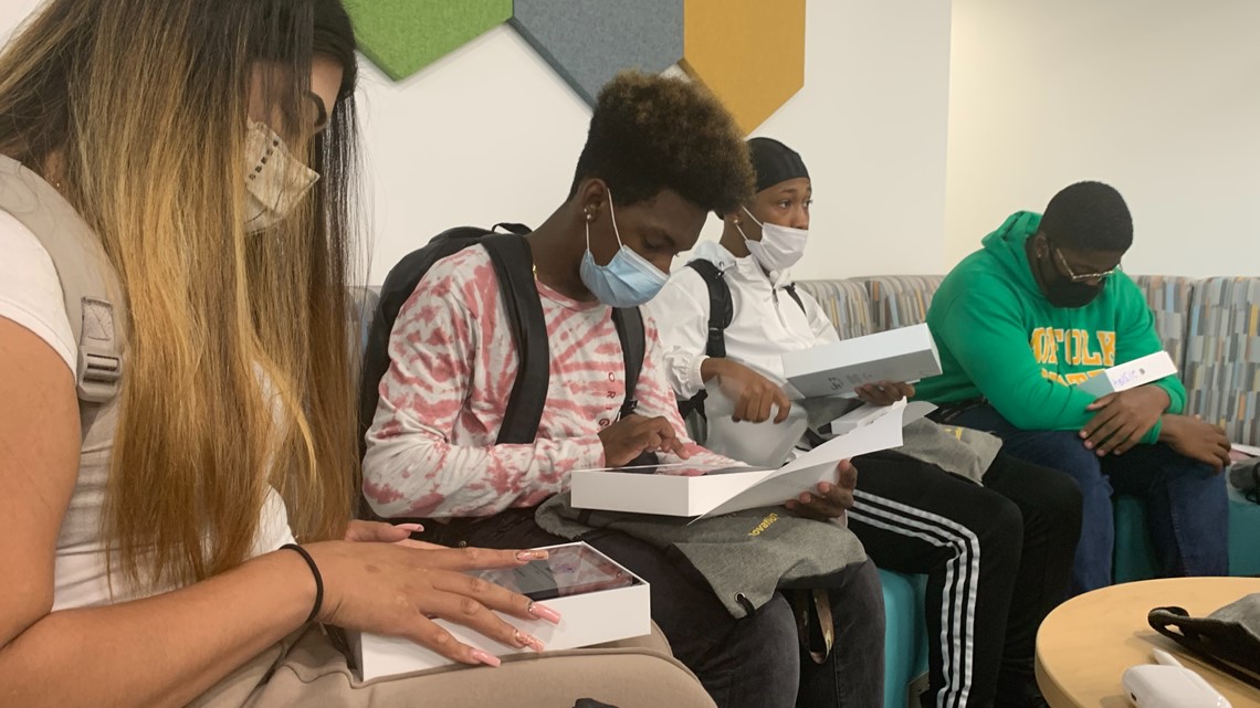 NSU equips students for success with iPad Pros, other devices ...