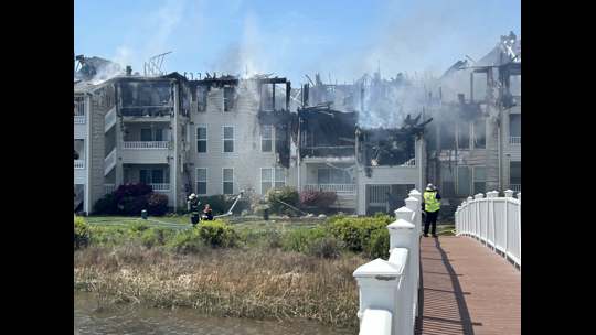 Large-scale condo fire causes partial collapse in Hampton: 4 injured ...